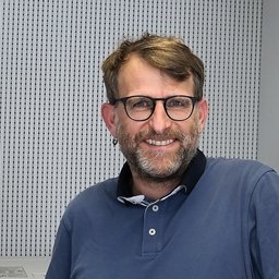 Team knüpft Fachkräfte effizient zusammen.